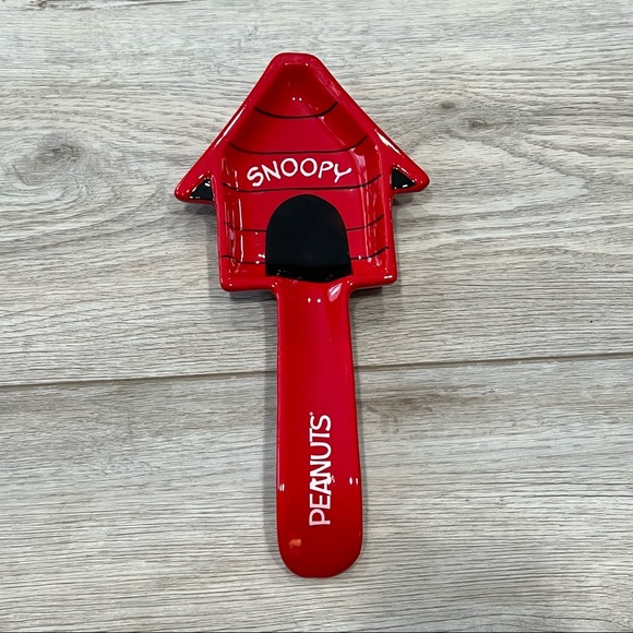 Peanuts | Kitchen | Peanuts Snoopy Red Ceramic Kitchen Spoon Rest ...